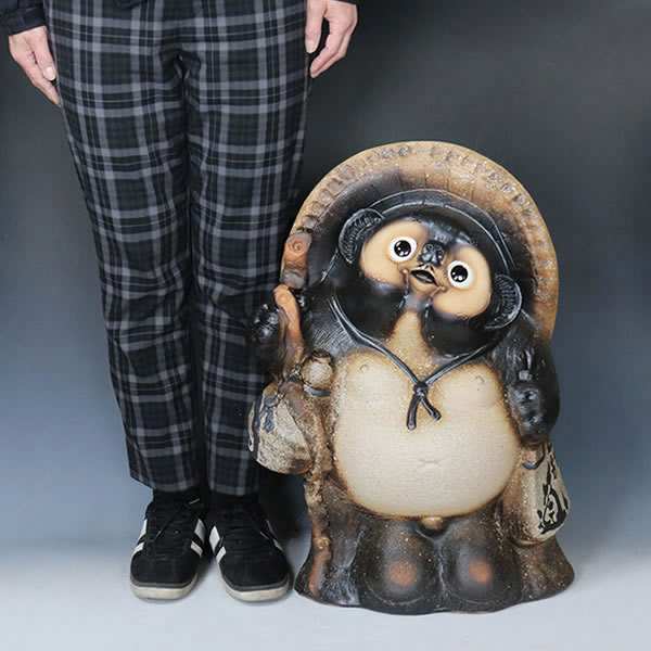 信楽焼 たぬき 信楽焼きたぬき 20号古信楽風福ひねり狸 陶器タヌキ 陶器たぬき [ta-0330] - まるいち本店