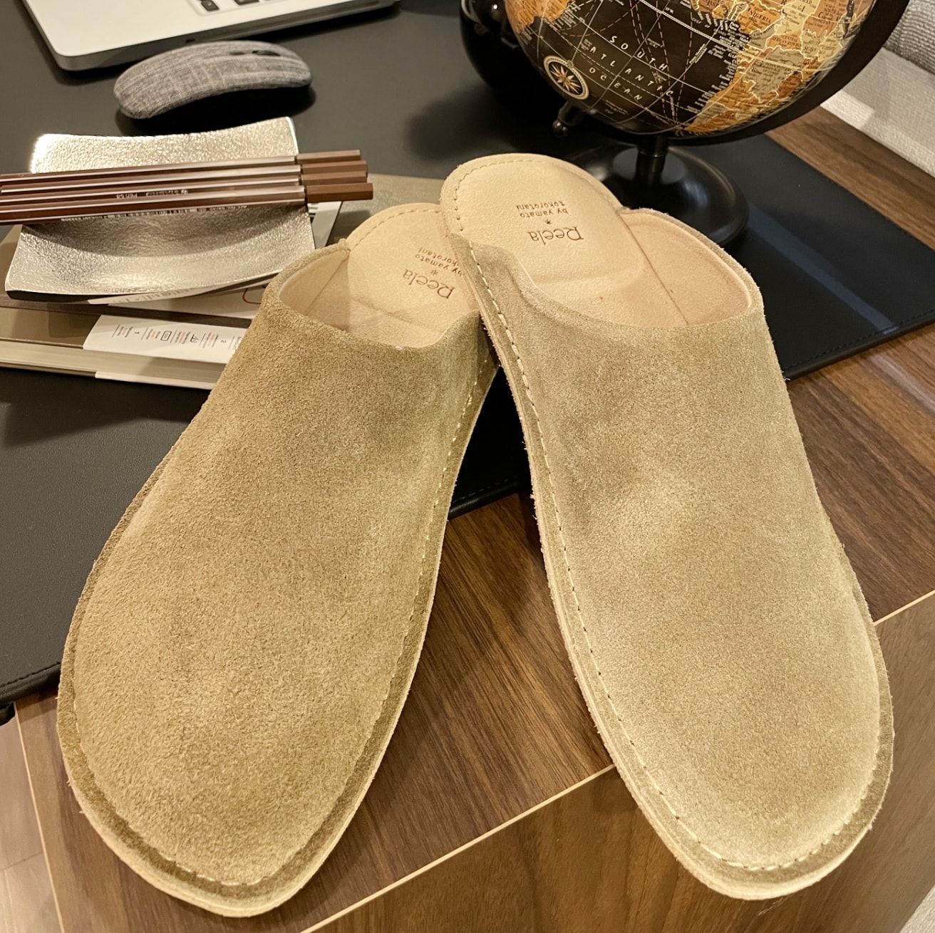 Reela ベロアレザー BEG(ベージュ)