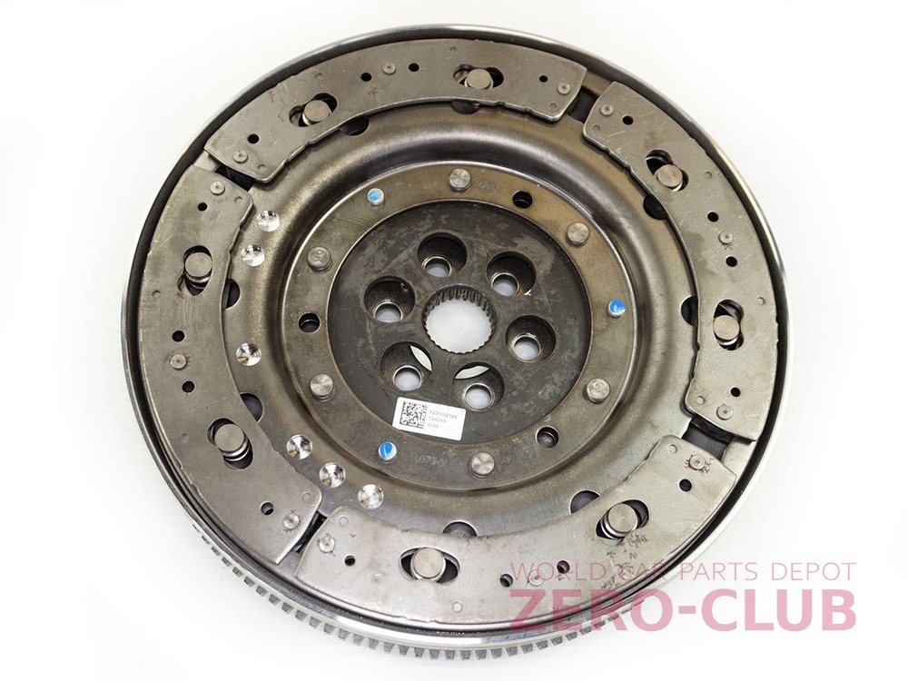 『ルノー メガーヌ4 BBM5M GT用/純正 フライホイール 使用32km』【1861-92505】 | ルノー,メガーヌ4,エンジン/ミッション | ZERO CLUB PRO